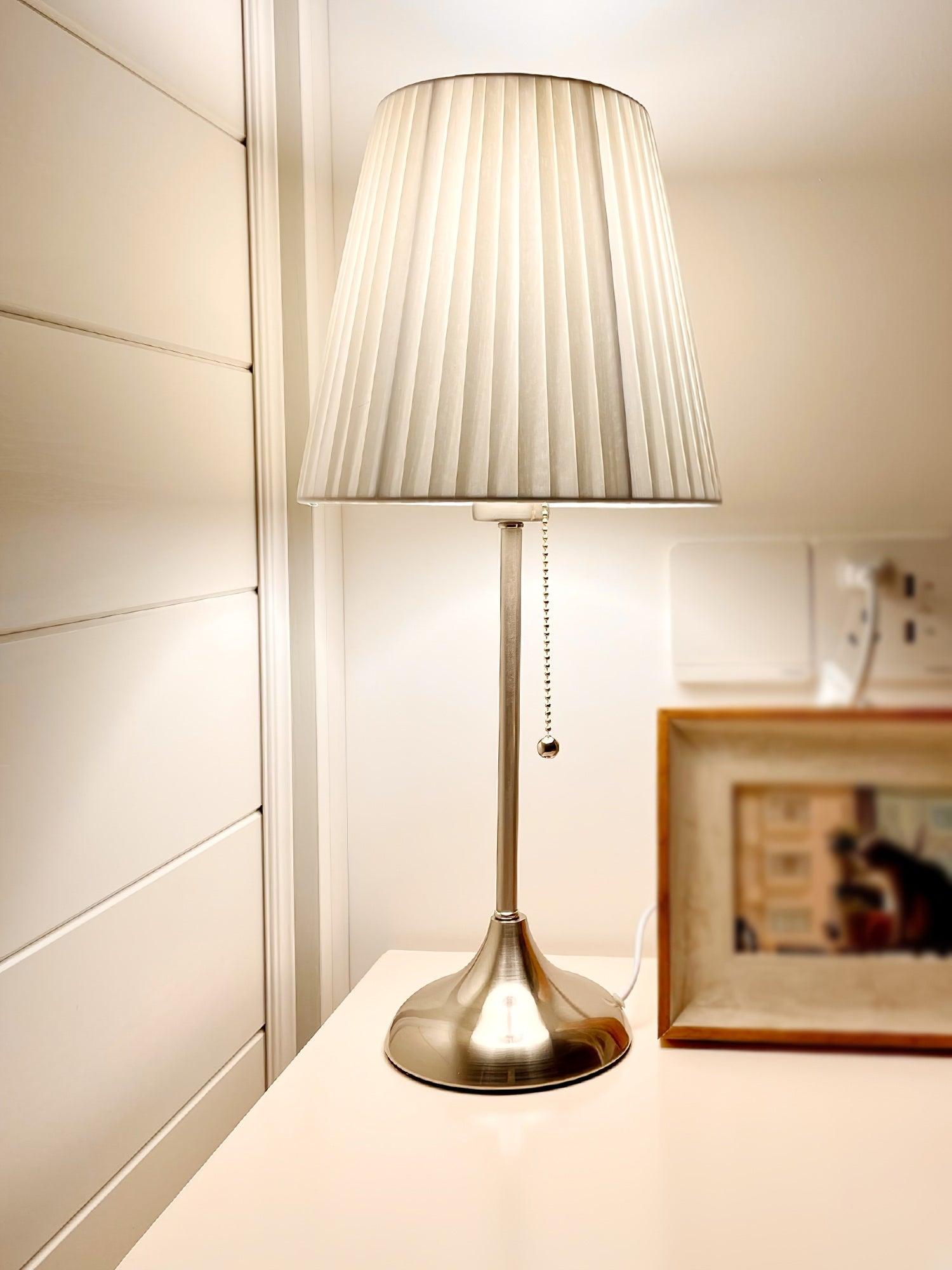 Arstid Table lamp